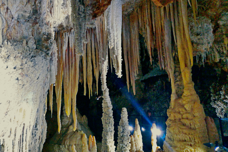 Top 6 des plus belles grottes à visiter en Occitanie - Les Pépites de ...