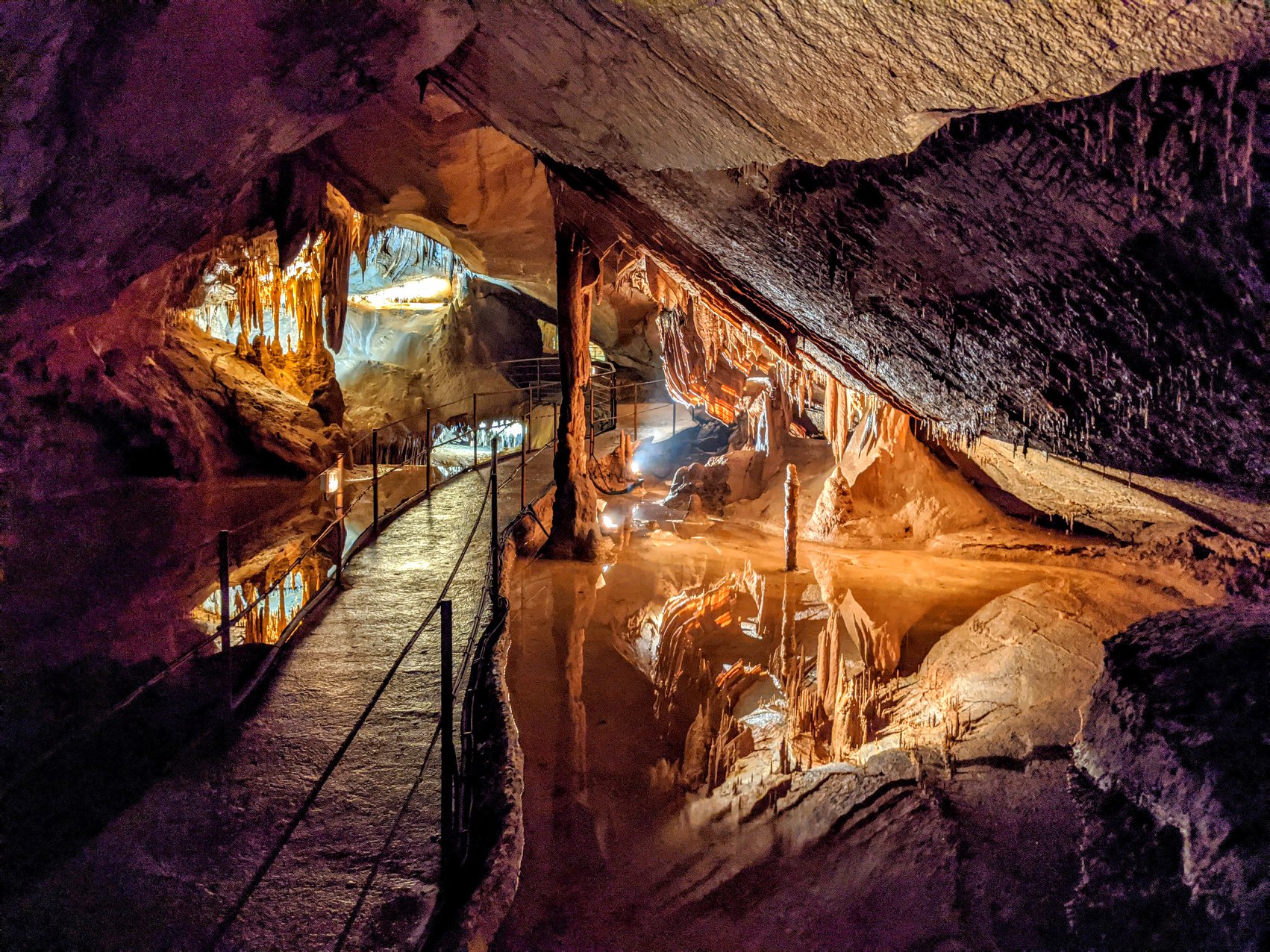 Top 6 des plus belles grottes à visiter en Occitanie - Les Pépites de ...