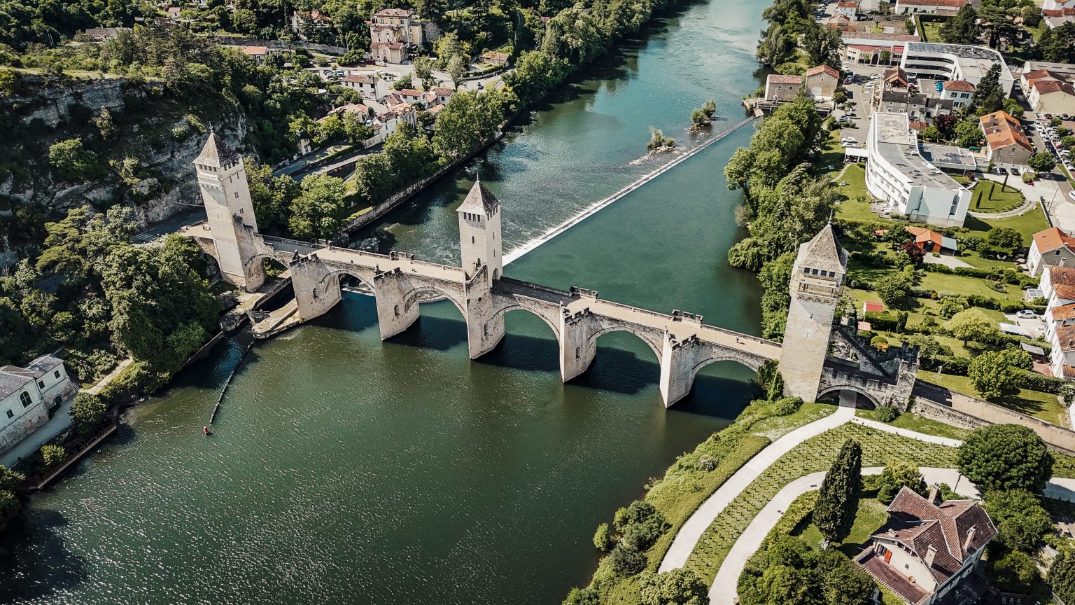 5 Raisons de visiter Bages en Aude - Les Pépites de France